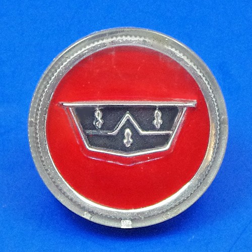 100E-8213-B: grille & boot handle badge - Chrome Fittings and Body ...